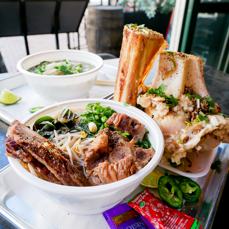 Underground Hall – Eat Drink Socialize